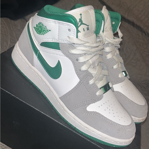 Jordan | Shoes | Jordan Mids Worn Maybe 3 Times | Poshmark